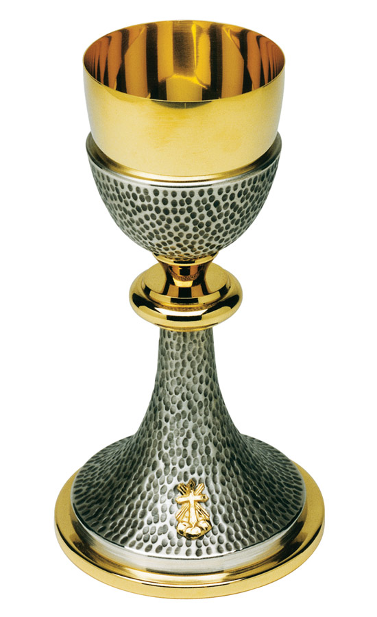 Calice sacro per Eucaristia con decorazioni martellate e croce | Calici ...
